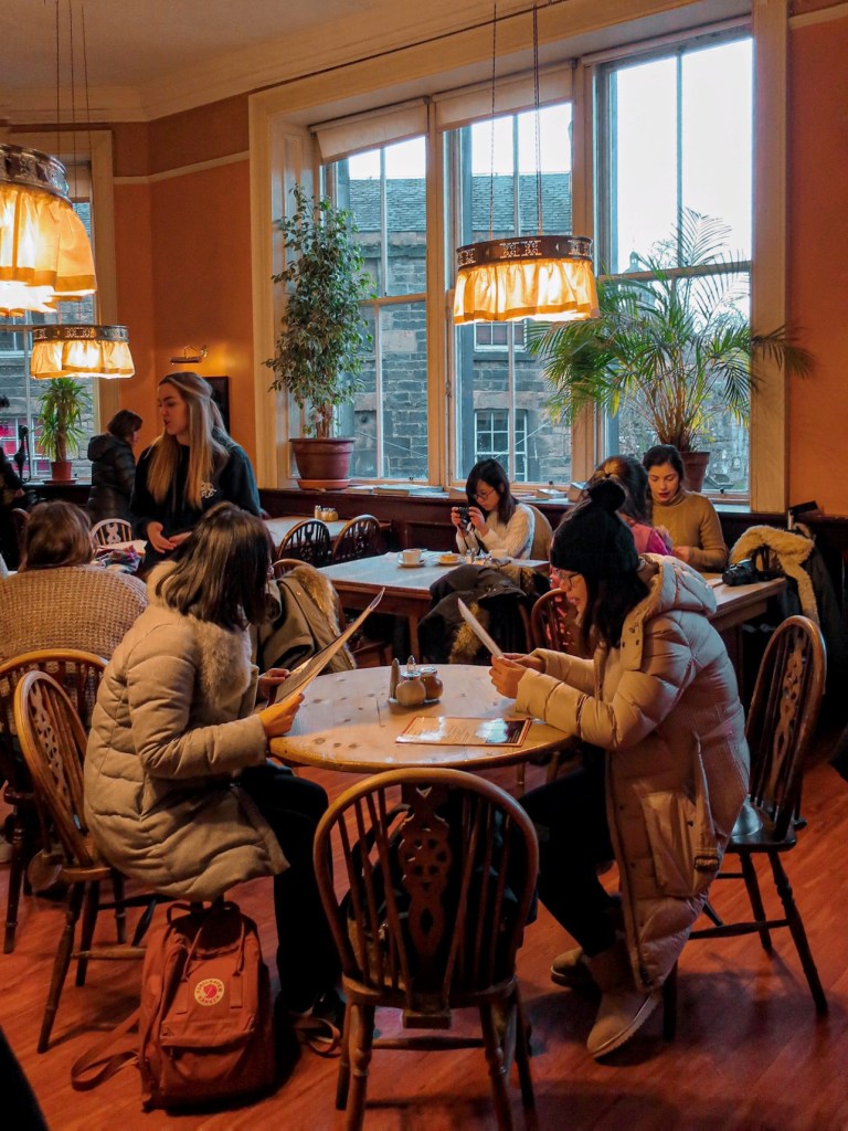 The Elephant House | Birthplace of Harry Potter – GEEKY TOURIST