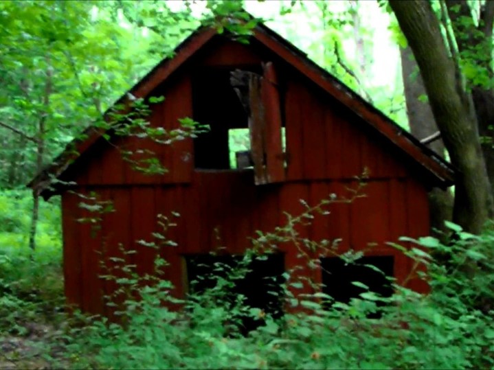 18 Iconic Horror Film Locations You Should Check Out This Halloween ...