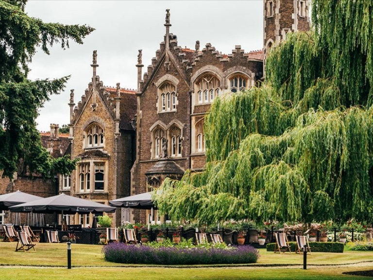18 Iconic Horror Film Locations You Should Check Out This Halloween ...