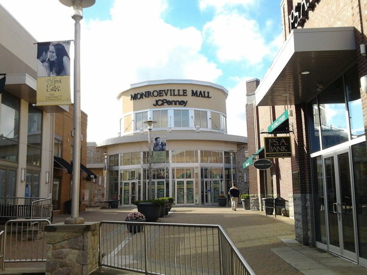 18 Iconic Horror Film Locations You Should Check Out This Halloween ...